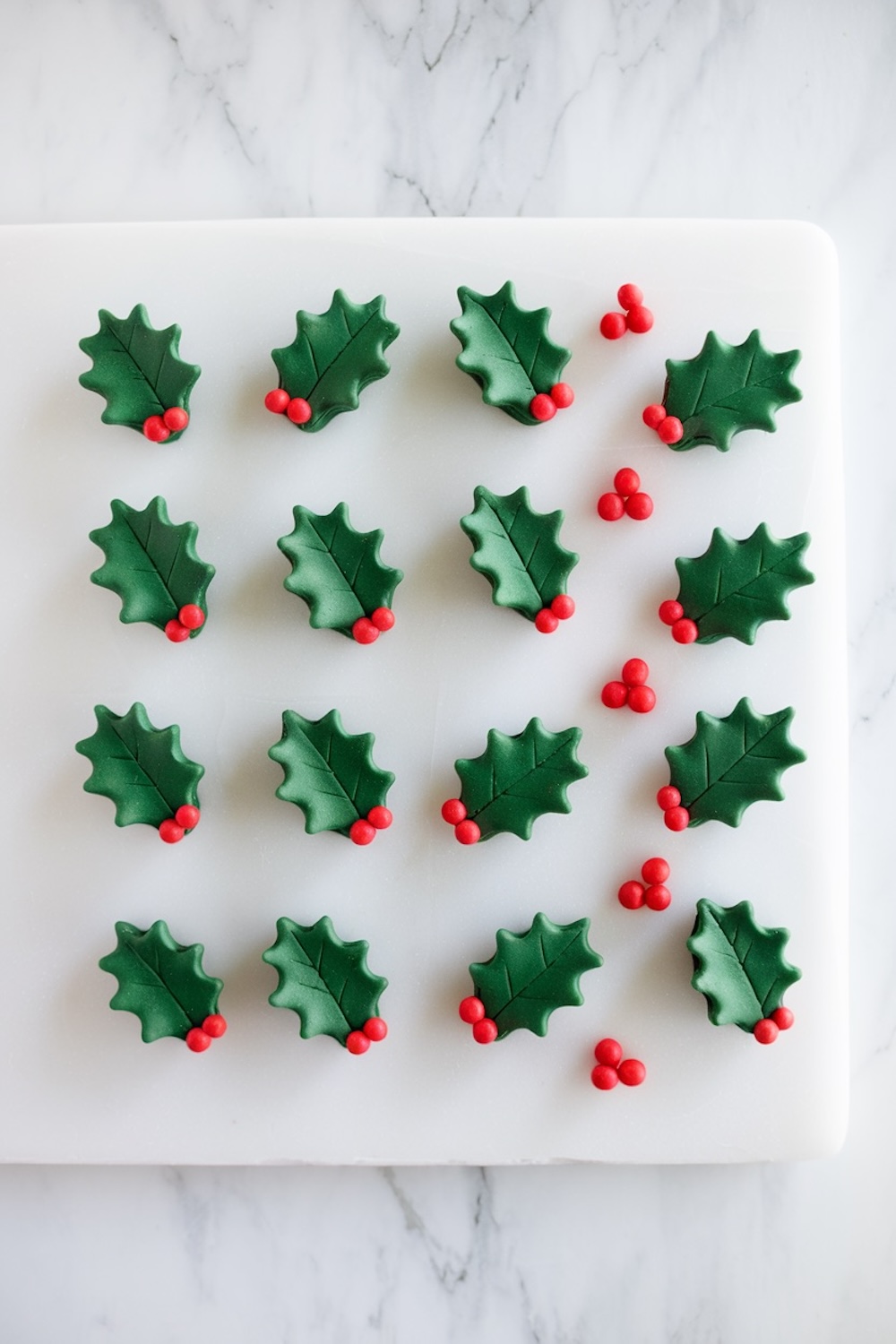 No Bake Rice Krispie Christmas Puddings - Emma's Cake Studio