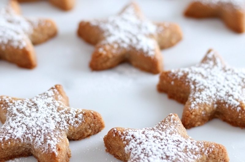 Classic German Cinnamon Star Cookies (Zimtsterne) Recipe - Emma's Cake ...