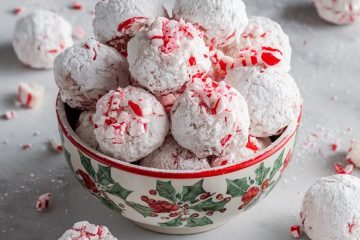 Peppermint Snowball Cookies Recipe - Emma's Cake Studio